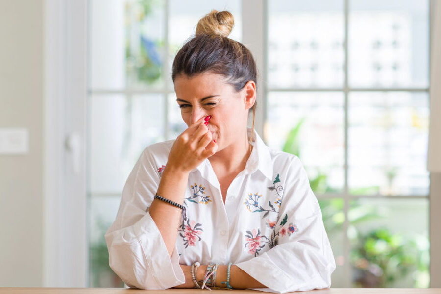 Mal cheiro ou mau cheiro: qual é o correto?